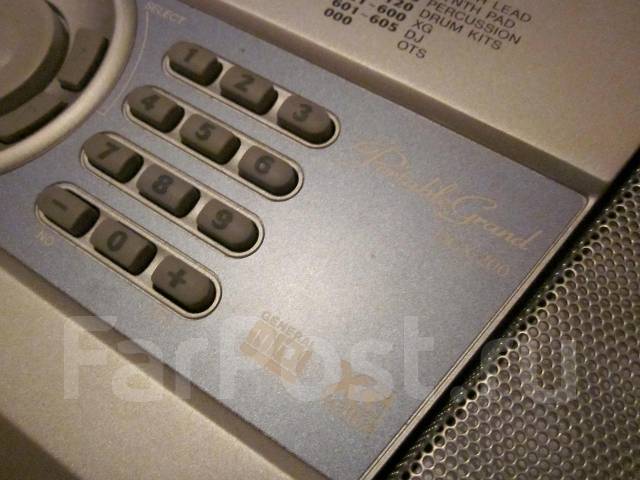 Синтезатор Yamaha DGX-200 в полном комплекте, б/у во Владивостоке