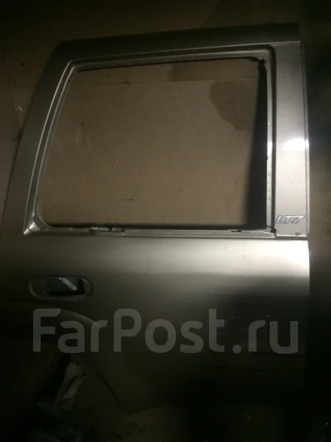 Дверь правая задняя с Трейлблейзера 1 в Москве