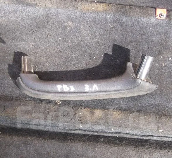 Ручка держатель задней L двери VW Passat B3 в Калуге