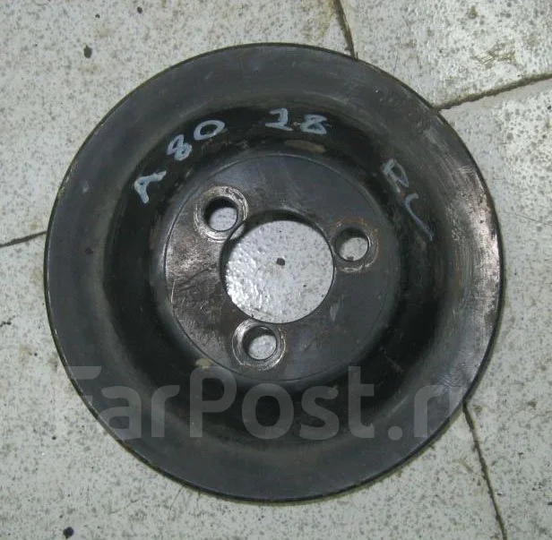 Шкив помпы Audi 80 1.8 карб в Калуге