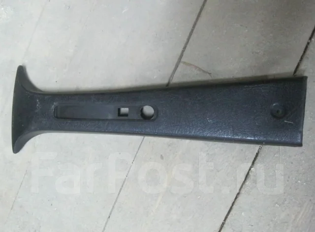 Обшивка центральной стойки L VW Golf 2 в Калуге