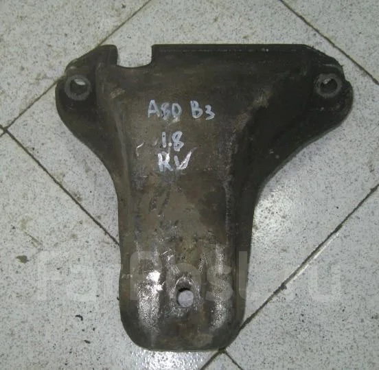 Кронштейн двигателя R Audi 80 / 90 B3 в Калуге