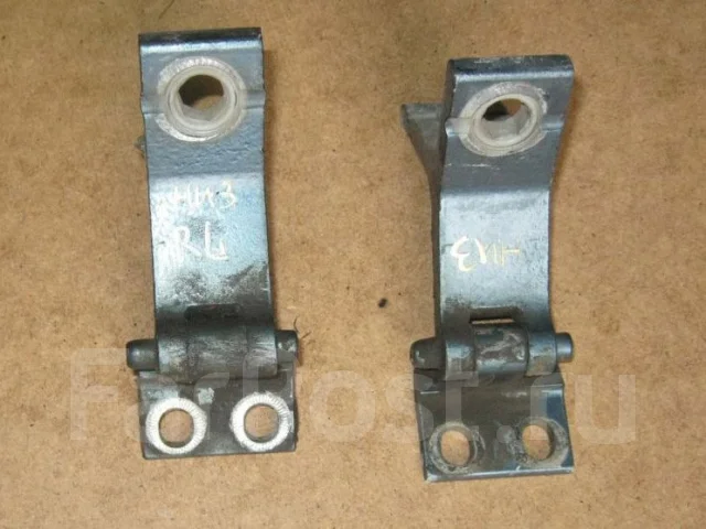 Петля верхняя задней двери Audi 80 B3 в Калуге