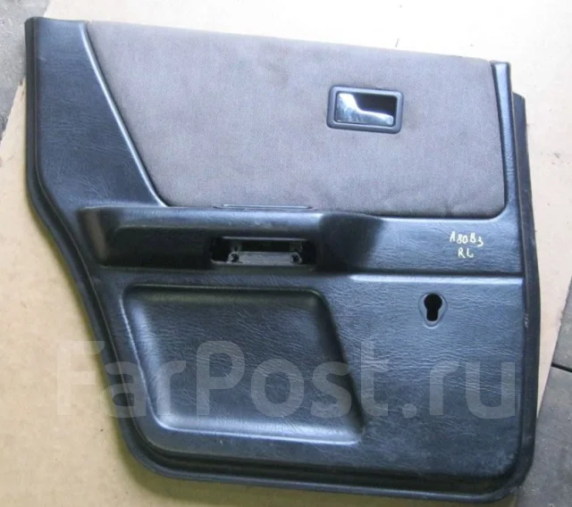 Обшивка двери задняя L Audi 80 B3 в Калуге