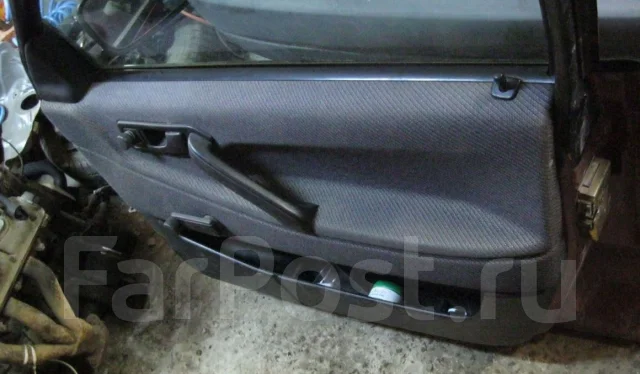 Обшивка передней R двери VW Passat B3 седан в Калуге