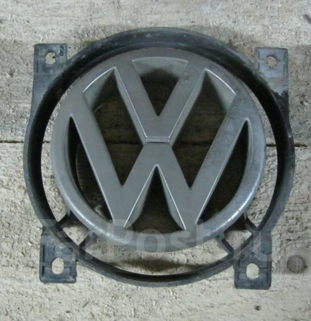 Эмблема VW на морду VW Passat B3 в Калуге