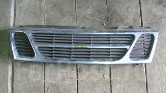 Решетка радиатора Saab 900 в Калуге
