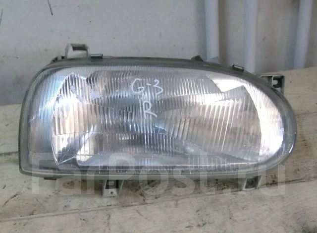 Фара R VW Golf 3 в Калуге