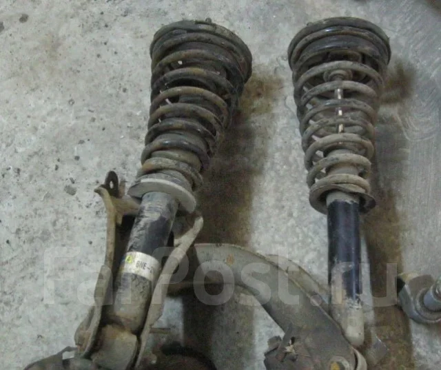 Стойка передняя L/R Nissan Primera P10 в сборе в Калуге