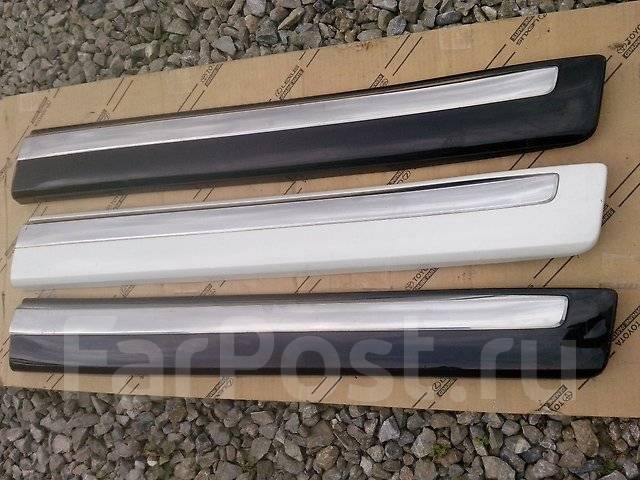 Молдинг правой двери Toyota LAND Cruiser 200 75071-60120-C1 купить во ...