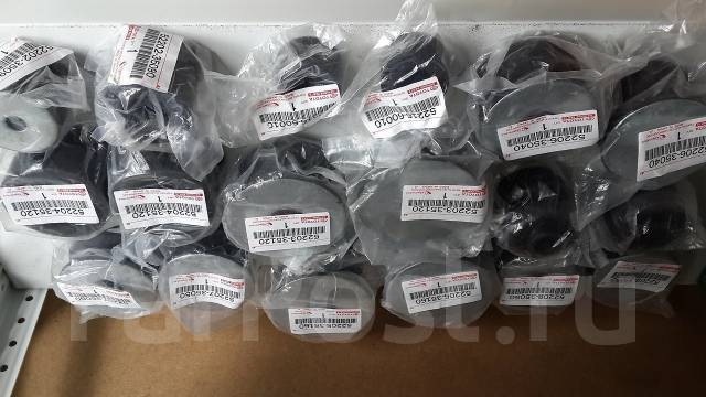 Подушки кузова(рамы) Toyota Prado 120 / Hilux SURF 215 / FJ +втулки ...