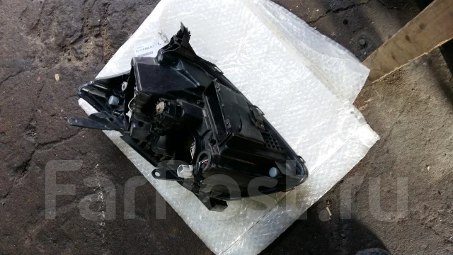 Фара Toyota rav4 в Москве
