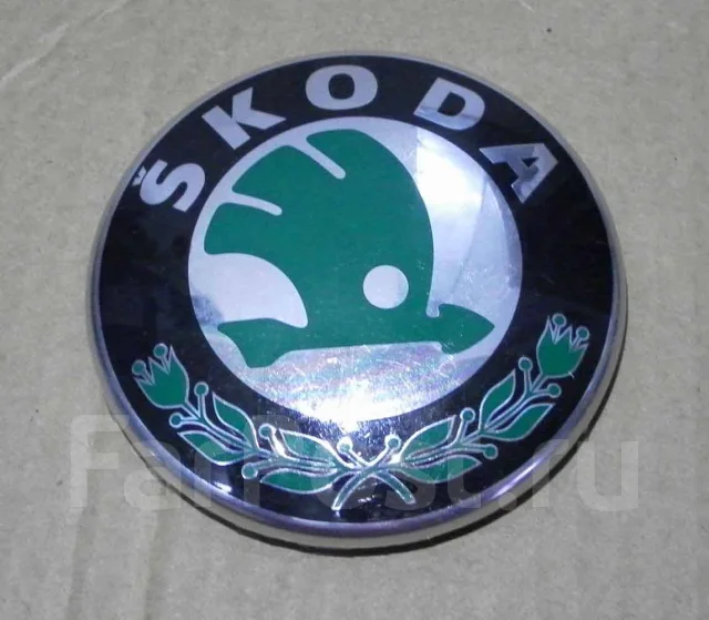Эмблема Skoda Superb c 2008 в Калуге
