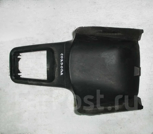 Консоль центральная Seat Cordoba 96-99 в Калуге