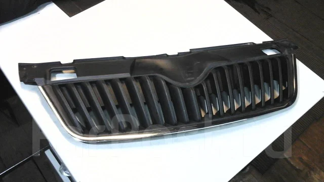 Решетка радиатора Skoda Fabia, 5J0853668C в Москве