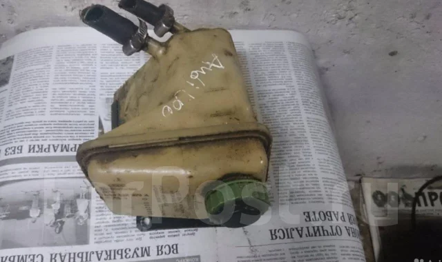 Бачок гур 2.4-2.8v6 audi 100 c4 4A0422373 в Москве