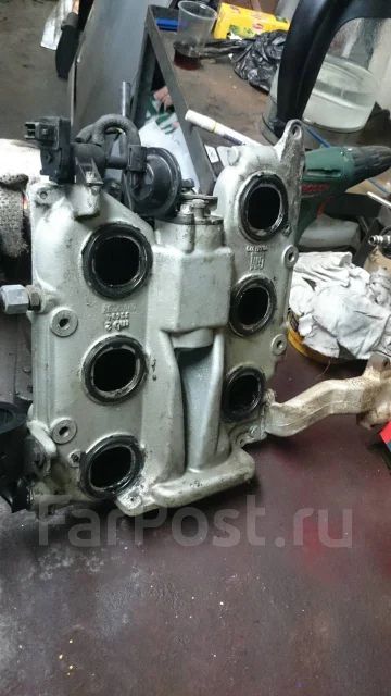 Крышка впускного коллектора x25xe Opel Omega B 90411870 в Москве