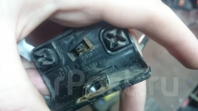 Держатель капота Opel Astra G Zafira A 90587158 в Москве