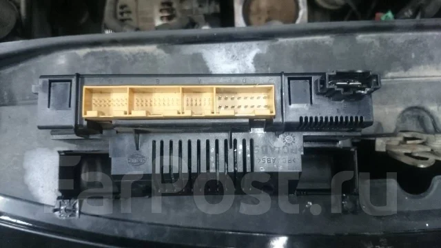 Блок климата Audi A6C5 4B0820043F 5HB00760404 H056D610000 в Москве