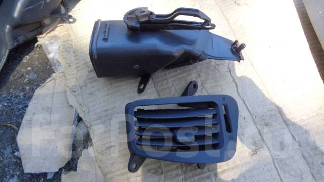 Решетка вентиляции левая Toyota Harrier Lexus RX 300 во Владивостоке ...