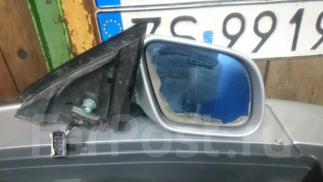 Зеркало боковое правое Audi A6C5 серебро в Москве