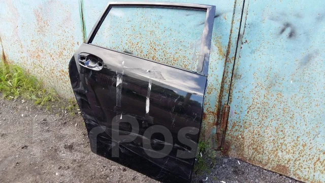Задняя правая дверь Toyota Verso в Москве
