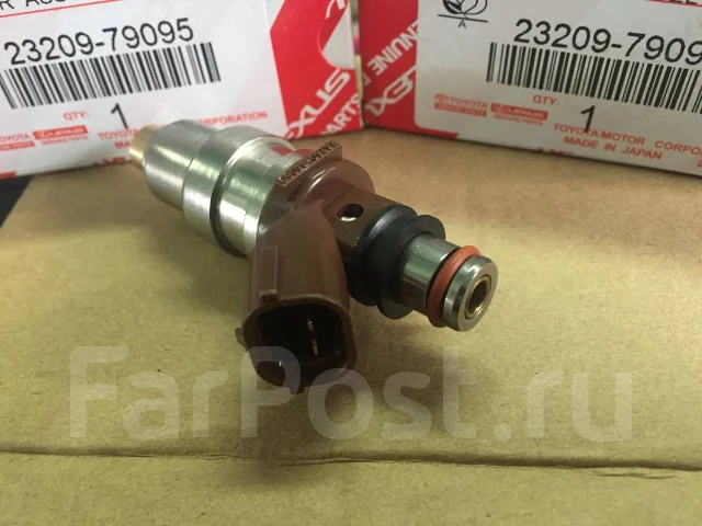 Топливный инжектор 23209-79095 3RZ-FE Toyota купить во Владивостоке по ...
