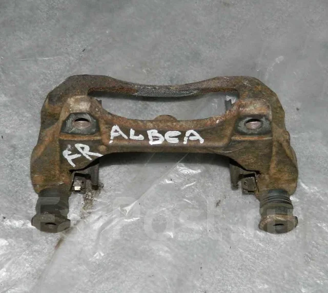 Скоба переднего R суппорта Fiat Albea в Калуге