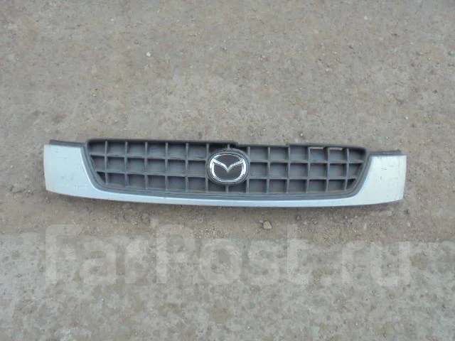 Решетка радиатора Mazda Demio DW до рест 1996-1999 в Москве