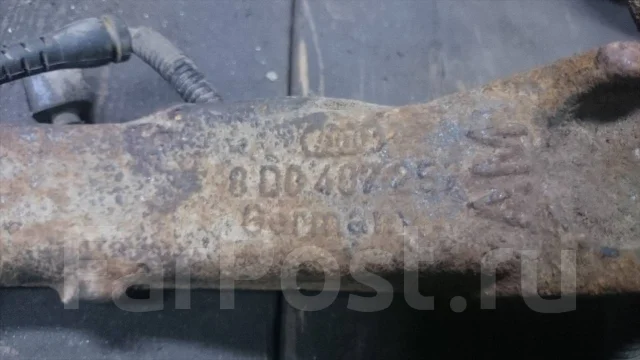 Кулак поворотный 2.5TDi Audi A6C5 левый 8D0407257AM в Москве