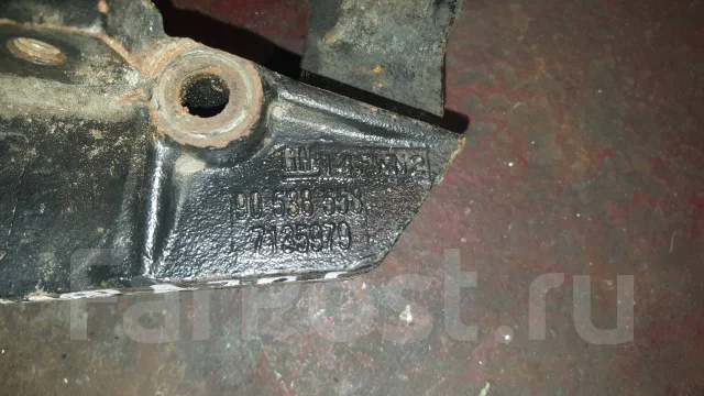 Кронштейн двигателя правый Y20DTH OPEL Astra G Zafira A 90538558 в Москве