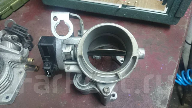 Дроссельная заслонка M52B25 M52B20 BMW E39 в Москве