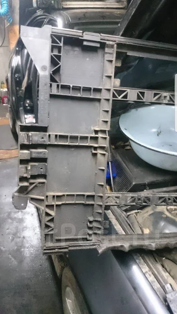 Рамка радиатора кассета радиатора M52 M54 BMW E39 171117407970 в Москве