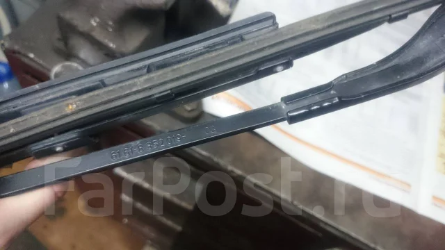 Поводок стеклоочистителя дворника BMW E38 правый в Москве