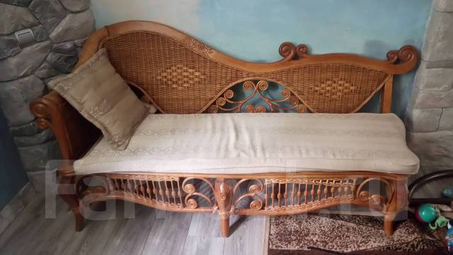 Кушетка из ротанга, б/у, в наличии. Цена: 8 000₽ в Хабаровске