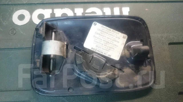 Лючок топливного бака BMW E38 в Москве
