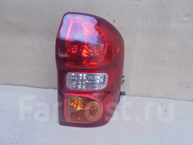 Фонарь R Toyota Rav4 CA20W рест 2003-2006 в Москве