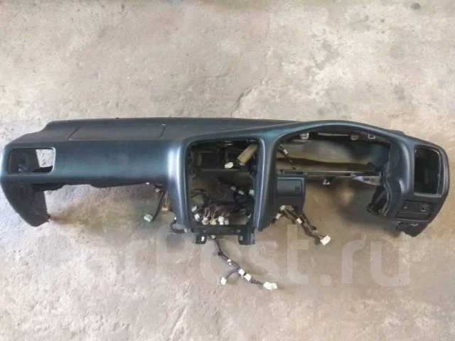 Торпеда черная для Toyota Aristo JZS161 JZS160 Lexus GS300 в Москве