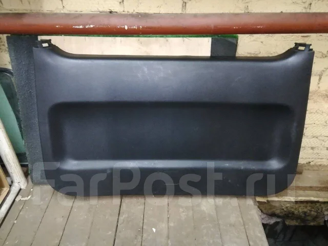 Продажа обшивка двери багажника на Toyota NOAH ZRR75, ZRR70 в Москве