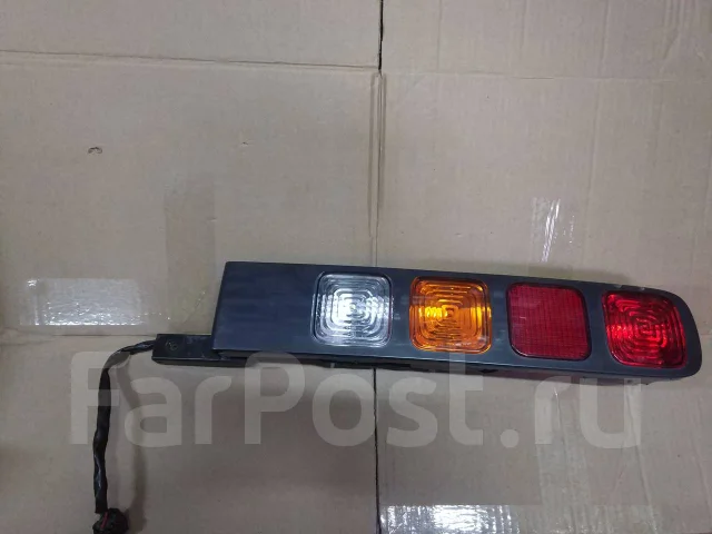 Фонарь правый nissan cube bz11 ichikoh 4965 в Москве