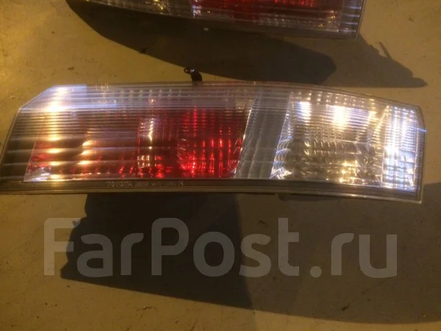 Вставка между стопов Toyota в Москве