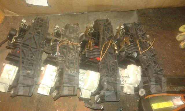 Ручка багажника Audi A6C5 4B0827565j в Москве