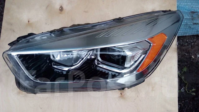 Левая фара Ford Kuga 2 в Москве
