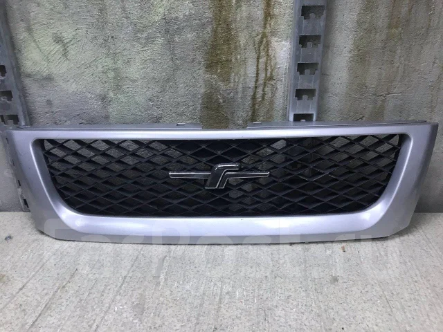 Решетка радиатора Subaru Forester SF S11 1999 2001 в Москве