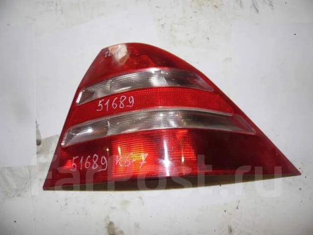 Фонарь задний Mercedes Benz W220 в Москве