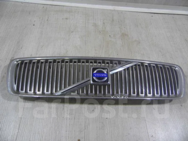 Решетка радиатора Volvo V70 в Москве