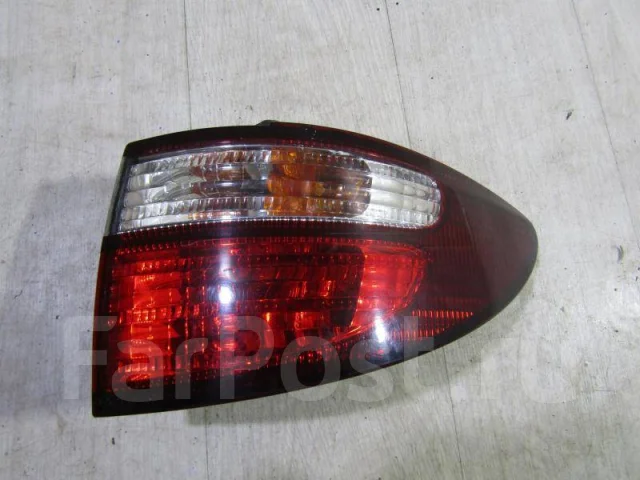 Фонарь задний Toyota Previa в Москве