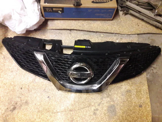 Решетка радиатора Nissan Qashqai J11 в Москве