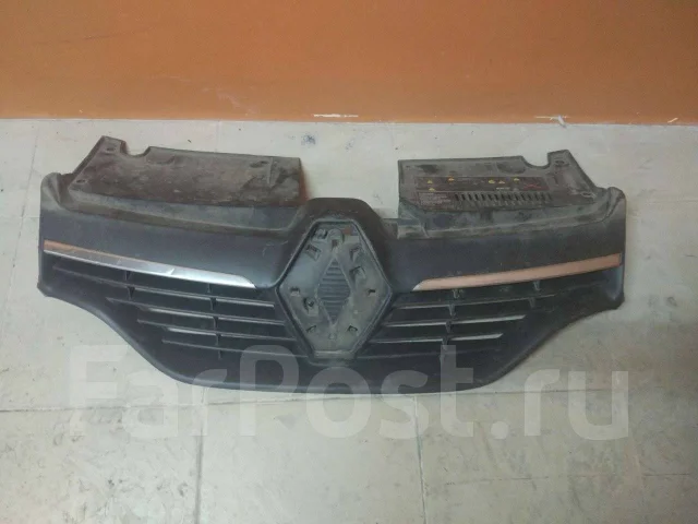 Renault Logan 14- Решетка радиатора б/у 623105727R в Москве