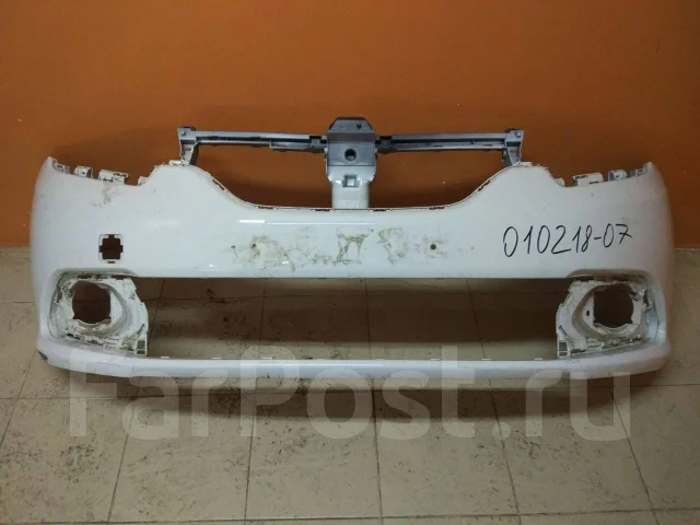 Renault Logan(Sandero) 14- Бампер передний б/у без дефектов 620228143R в Москве